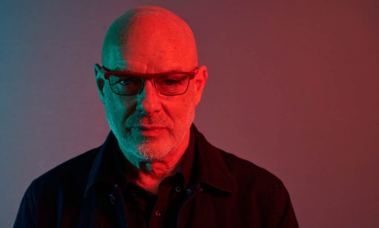 Brian Eno lanza FOREVERANDEVERNOMORE, su primer álbum desde 2017 ...