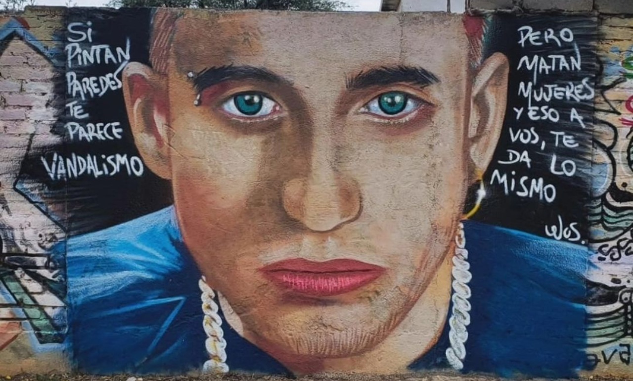 Wos tiene su propio mural (y plazoleta) en Catamarca - Rolling Stone en ...