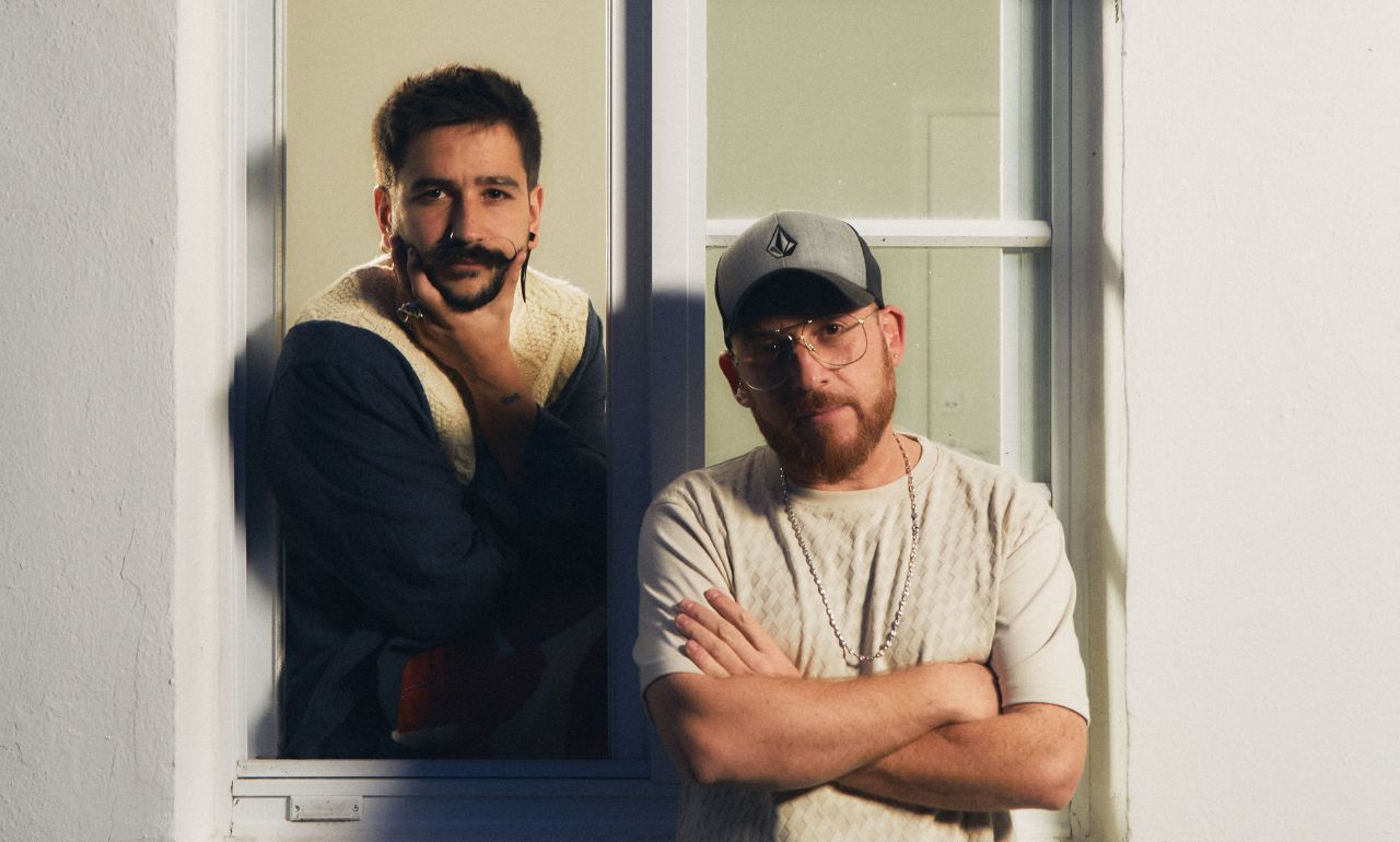 Camilo y Javi Medina presentan un lienzo sonoro con 'Pinceles' - Rolling Stone en Español