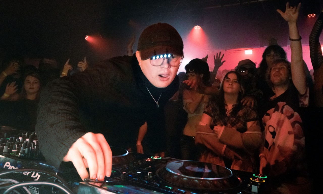 Umru, el prestigioso DJ que trabajó con Charli XCX, llega a Buenos ...