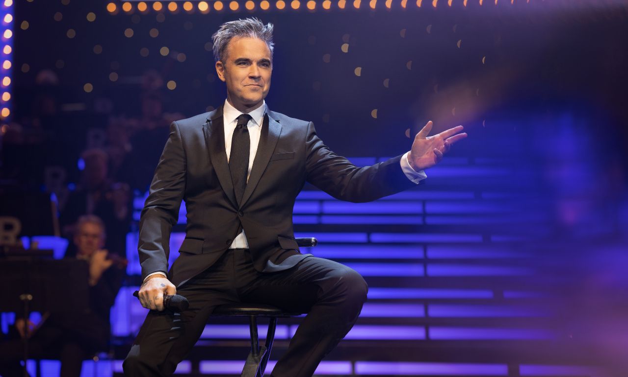 Vuelve a enamorarte de Robbie Williams, gracias a un mono computarizado ...