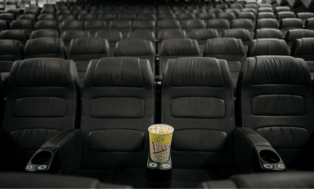 La asistencia al cine cae en España pero aumenta el interés por el cine nacional - Rolling Stone ...