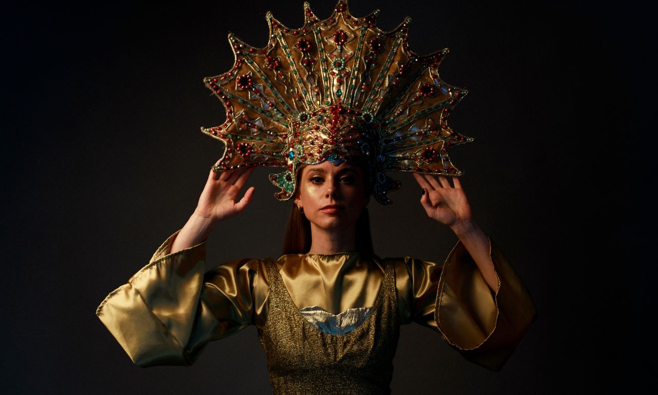 Belén Cuturi se desprende de sus momentos más lúgubres en Abanicos ...