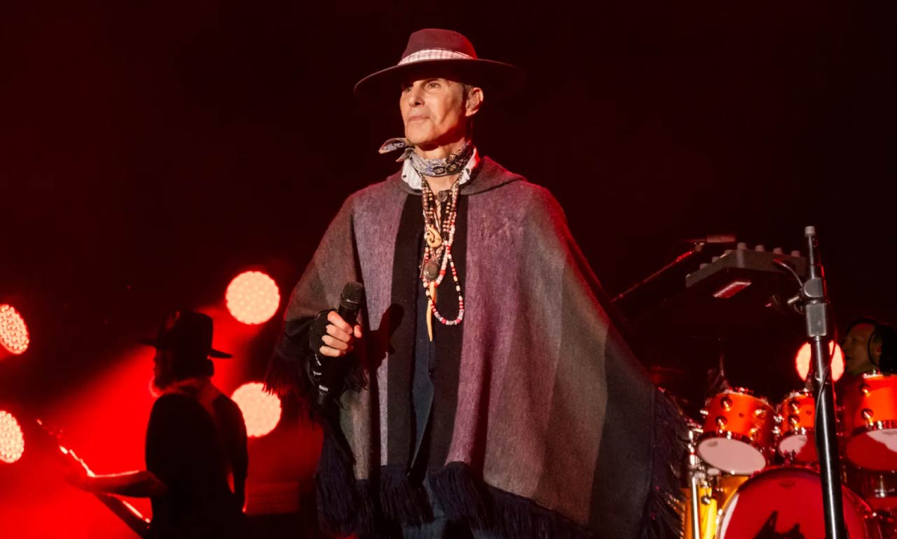 Integrantes de Jane’s Addiction demandan al cantante Perry Farrell ...