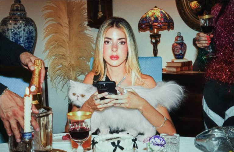 Corina Smith está menos triste más mami - Rolling Stone en Español