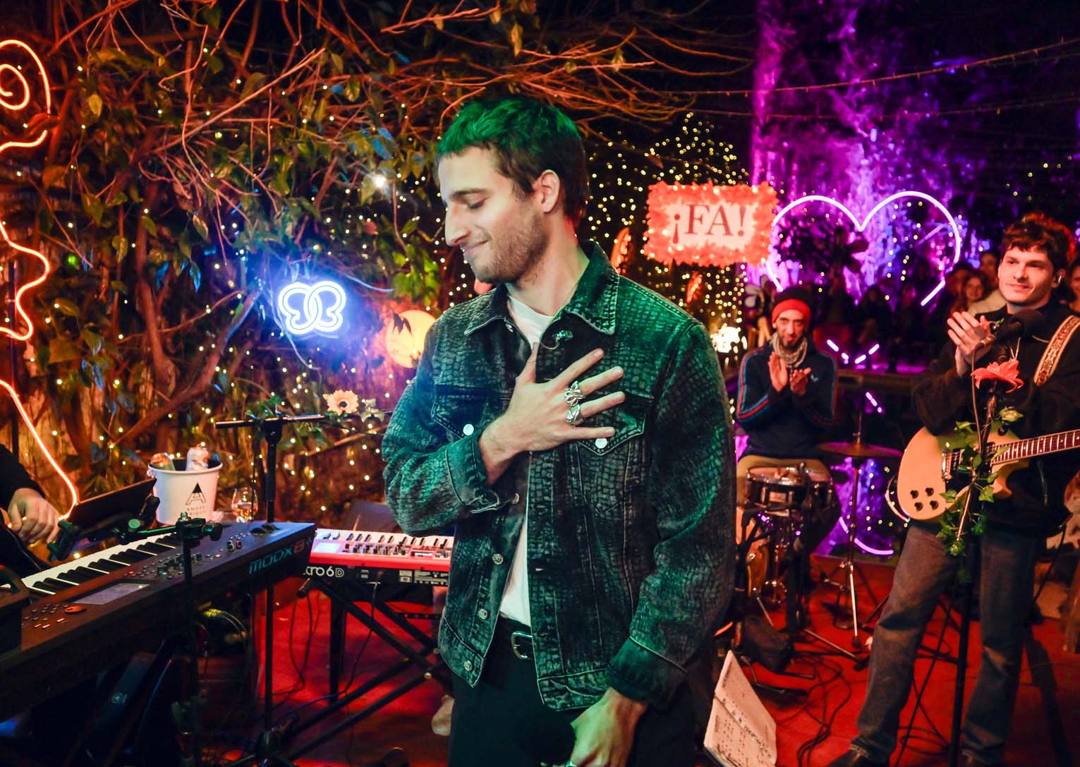 Cruce generacional: Wos cantó a Manal y Nito Mestre a Dillom - Rolling ...